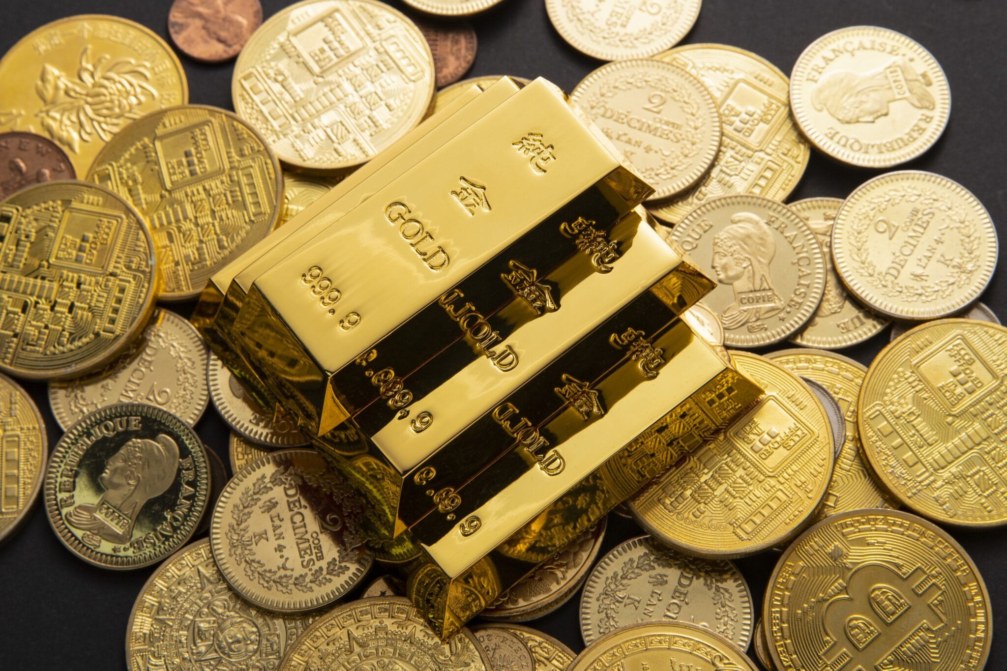 Gold Bees vs Gold ETFs: The Key Differences - Paper Trading App